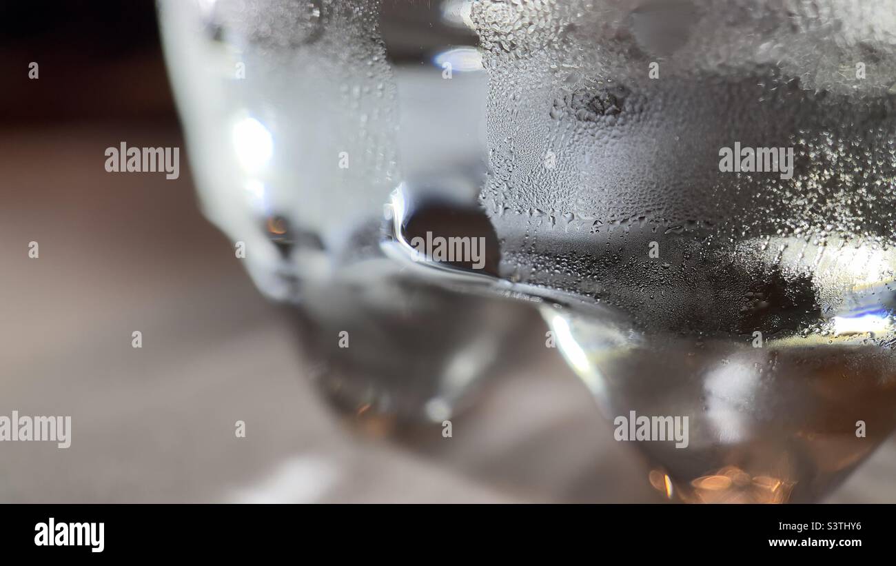 Droplet water glass hi-res stock photography and images - Alamy