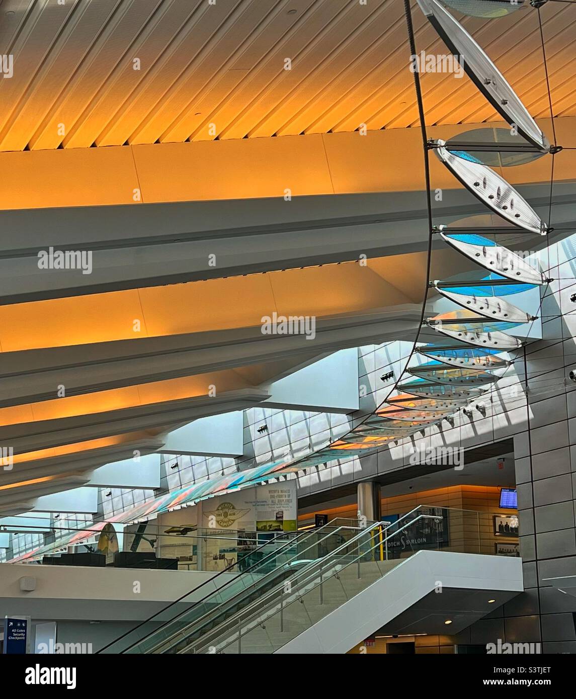 Aviation and architecture hi-res stock photography and images - Alamy