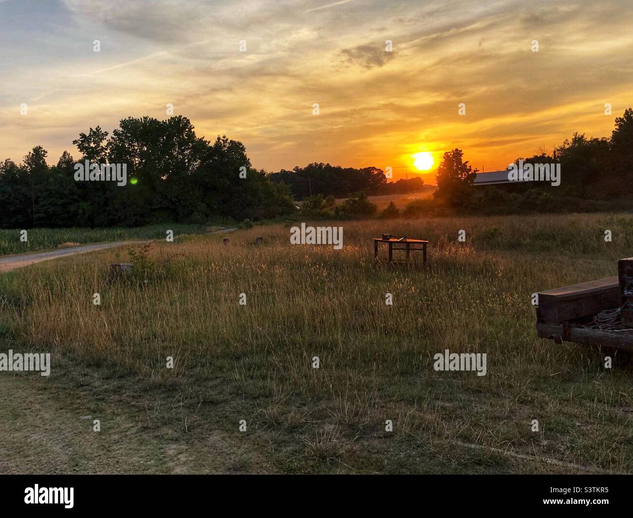 Sunset down hi-res stock photography and images - Alamy