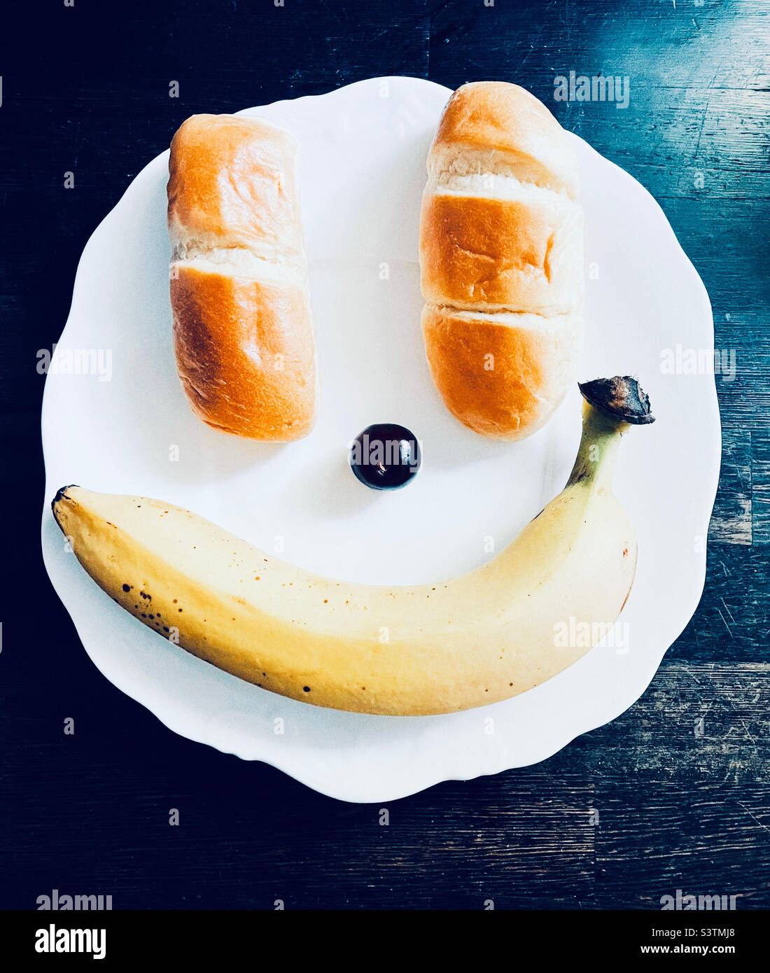 Happy breakfast hi-res stock photography and images - Alamy