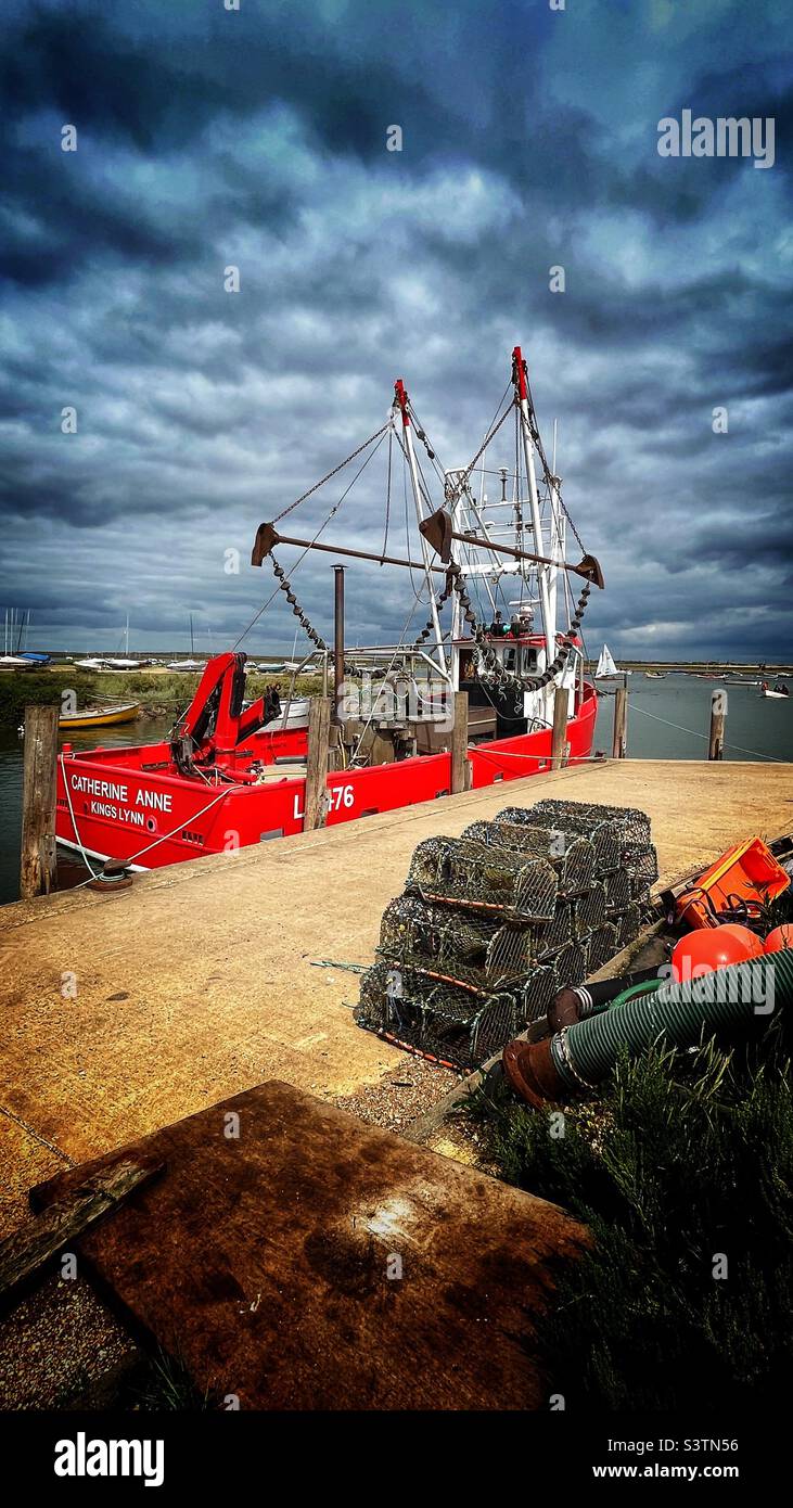 Beam trawler fishing vessel hi-res stock photography and images - Alamy