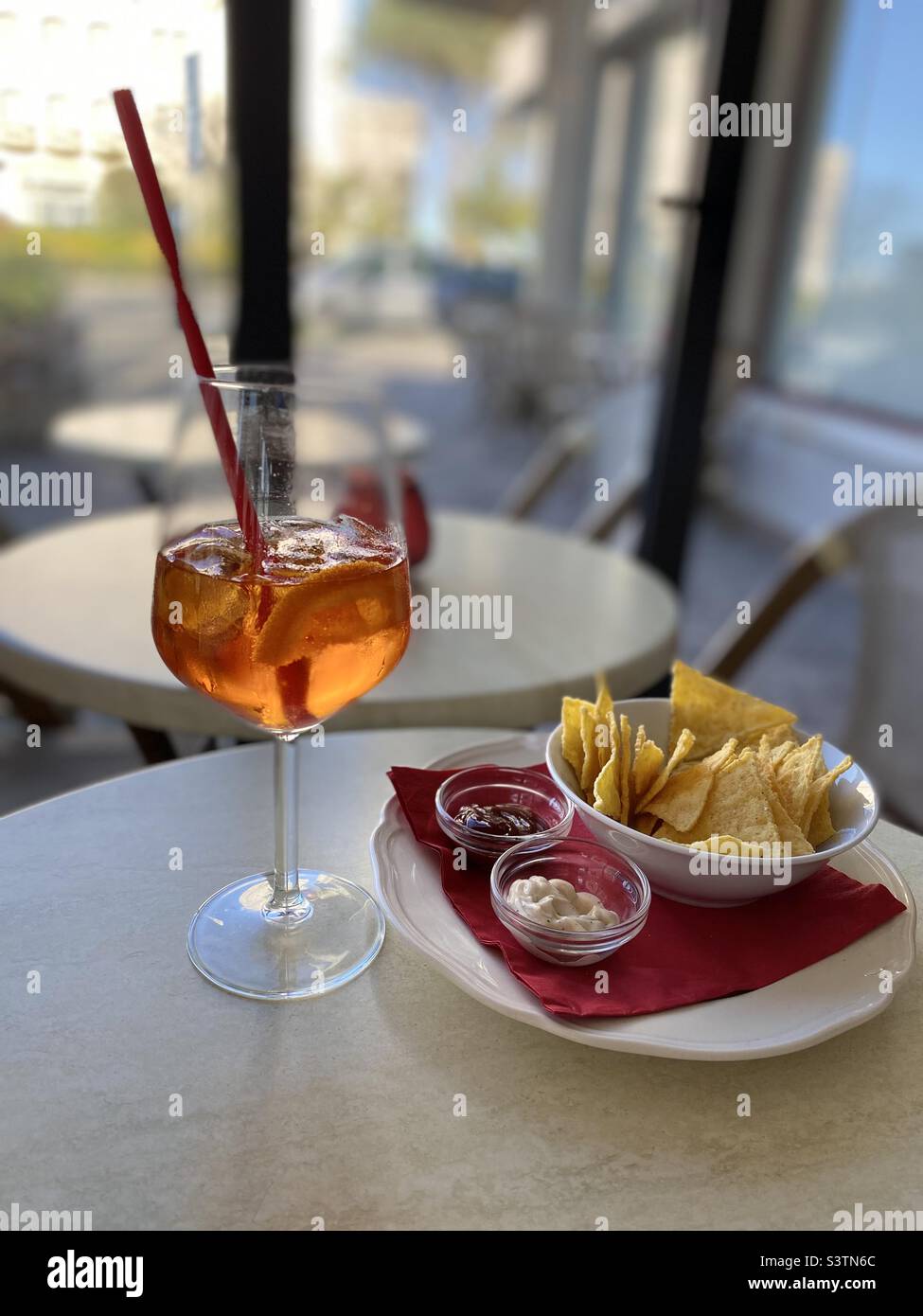 Time of the aperitif hi-res stock photography and images - Alamy