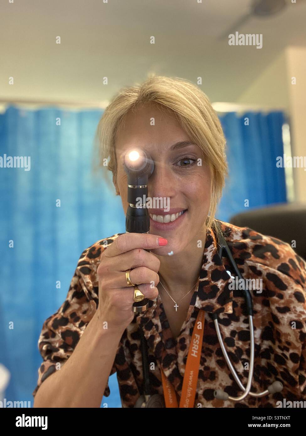 Nhs gp doctor hi-res stock photography and images - Alamy