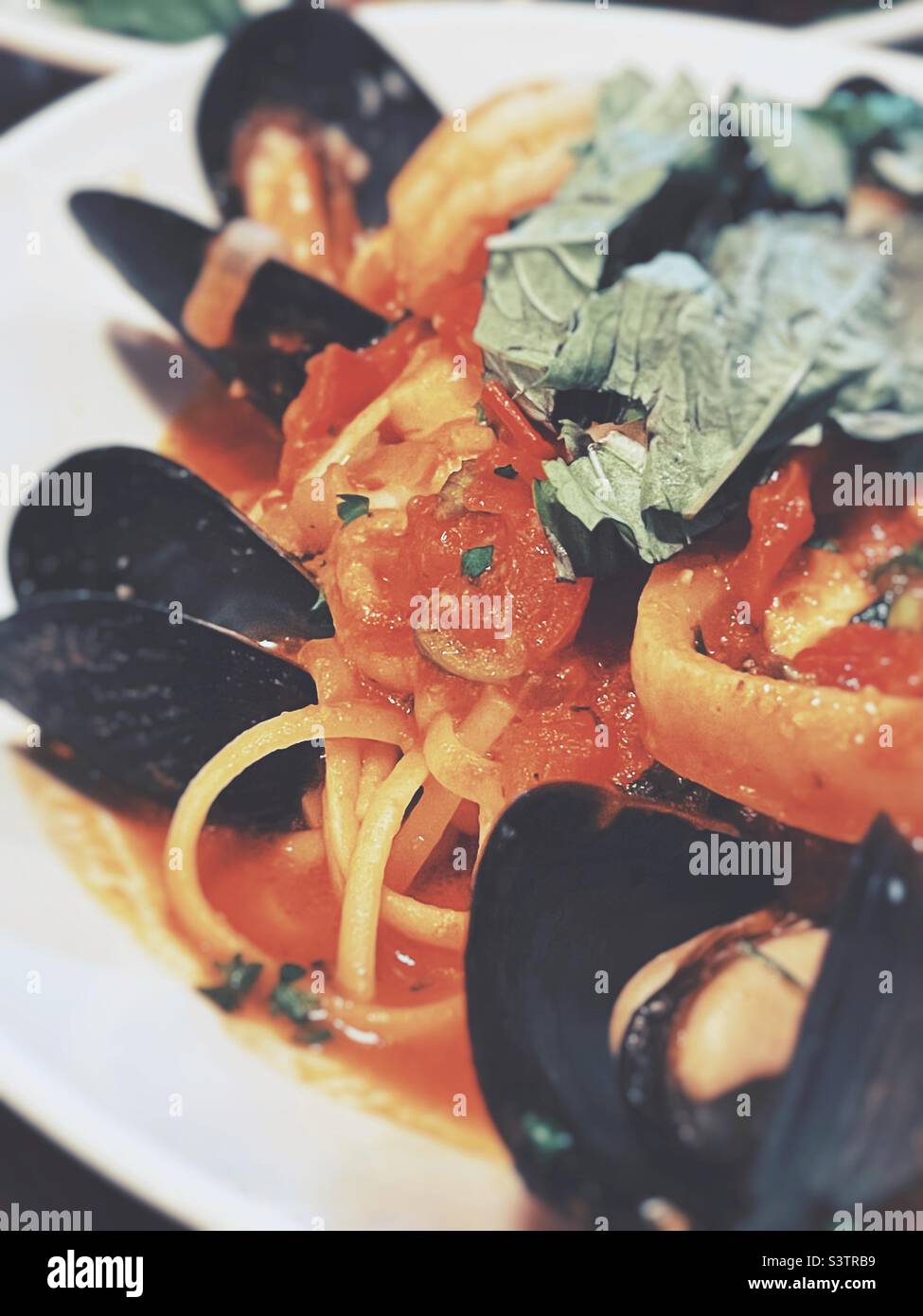 Seafood pasta hi-res stock photography and images - Alamy