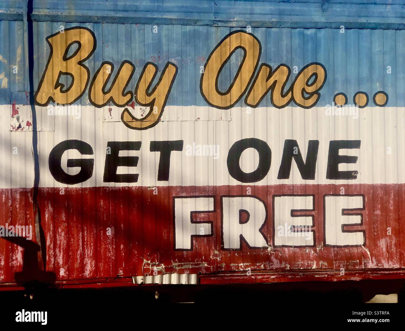 Old fireworks stand in Alabama Stock Photo - Alamy