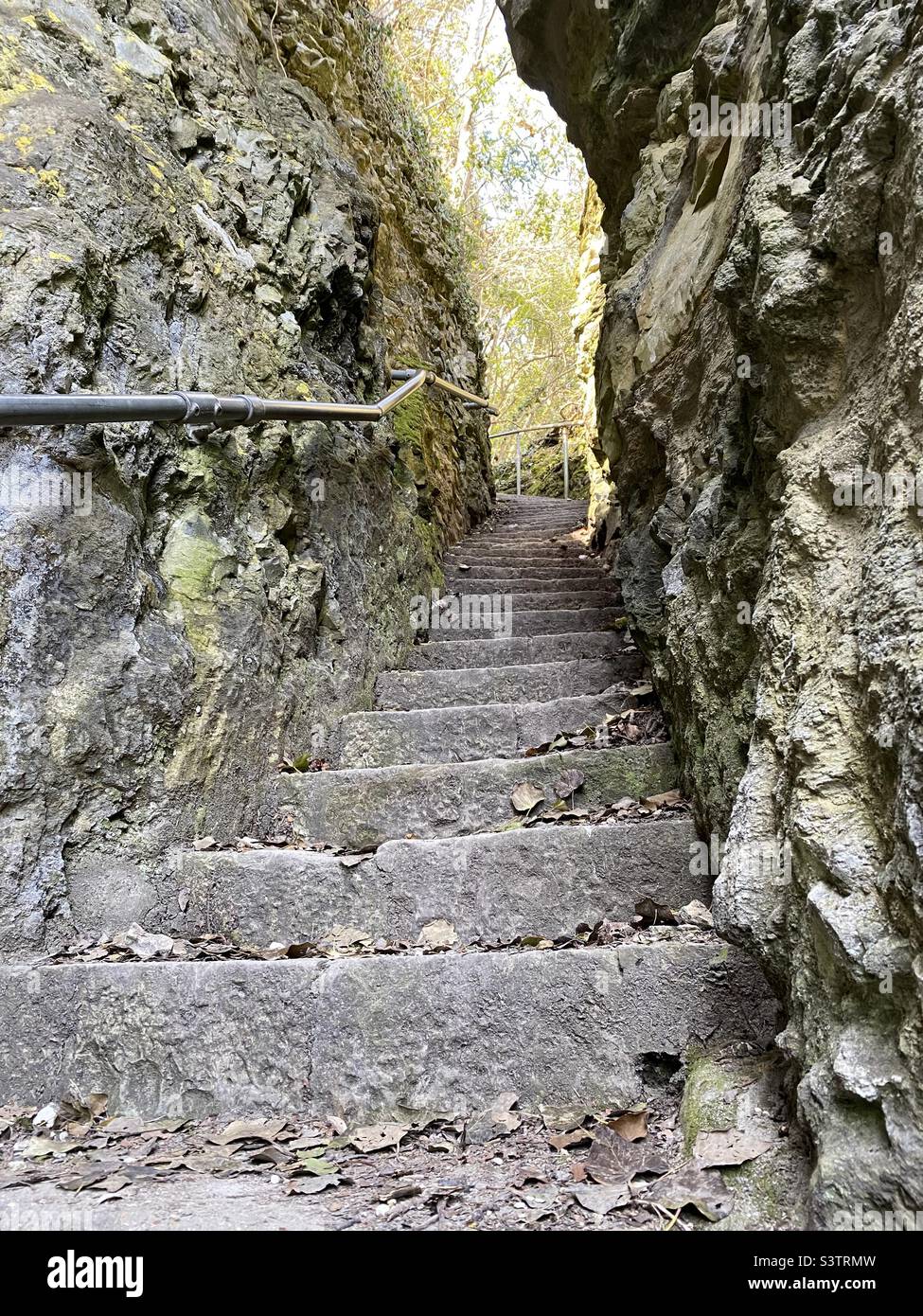 Old steps stone hi-res stock photography and images - Alamy