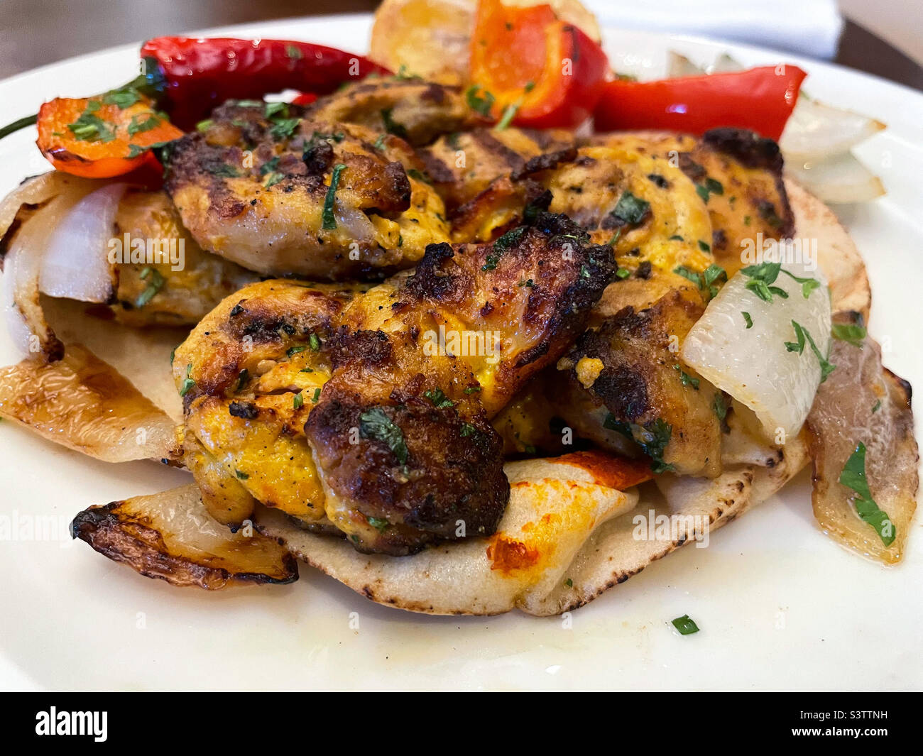 Arabic chicken hi-res stock photography and images - Alamy