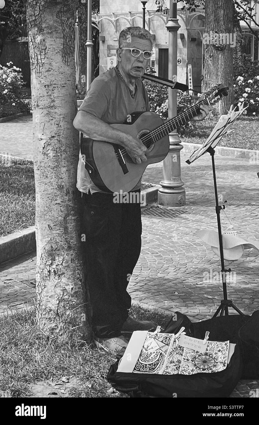 Busker Black and White Stock Photos & Images - Alamy