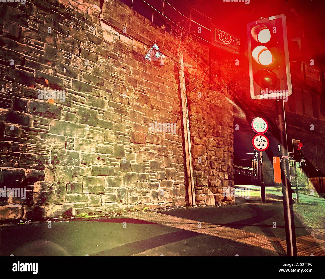 Traffic lights stop hi-res stock photography and images - Alamy