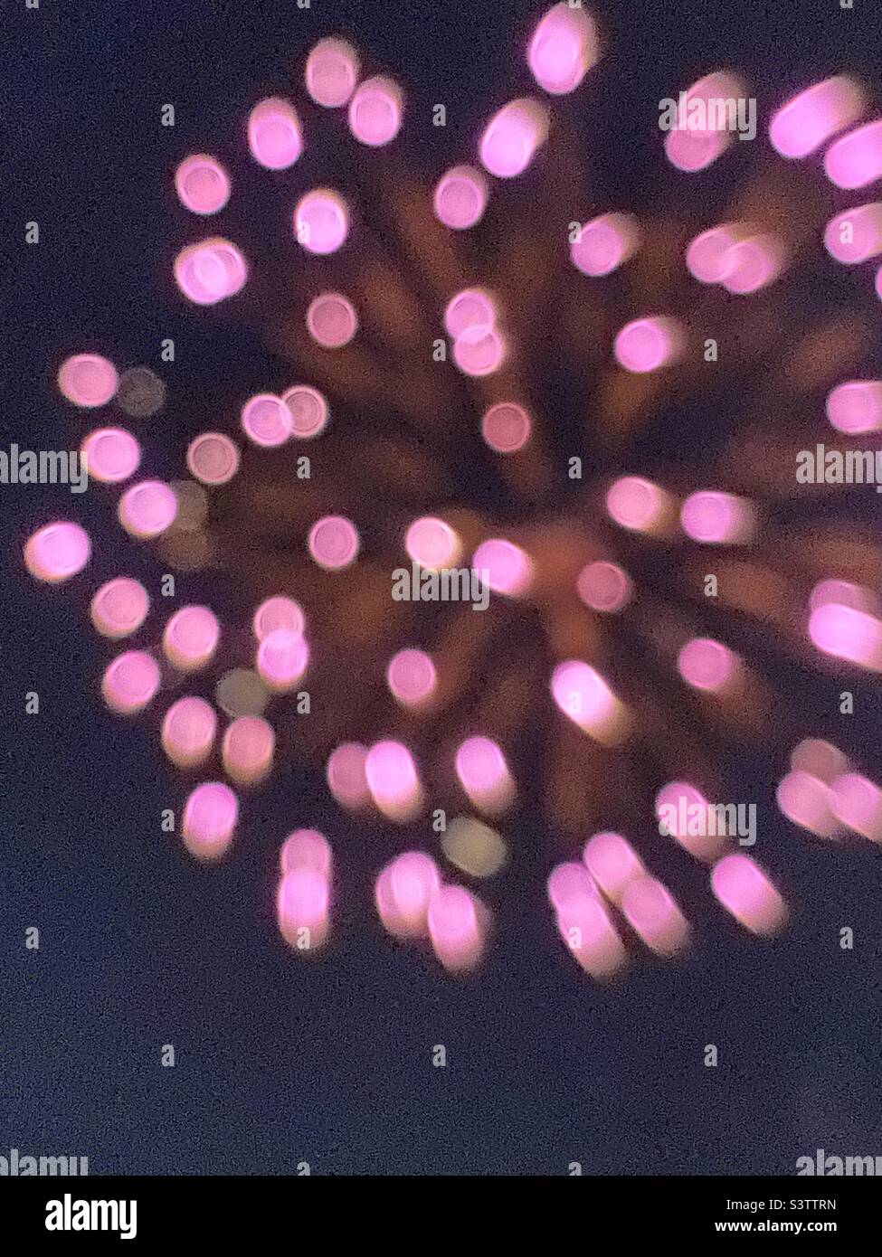 Pink firework hi-res stock photography and images - Alamy