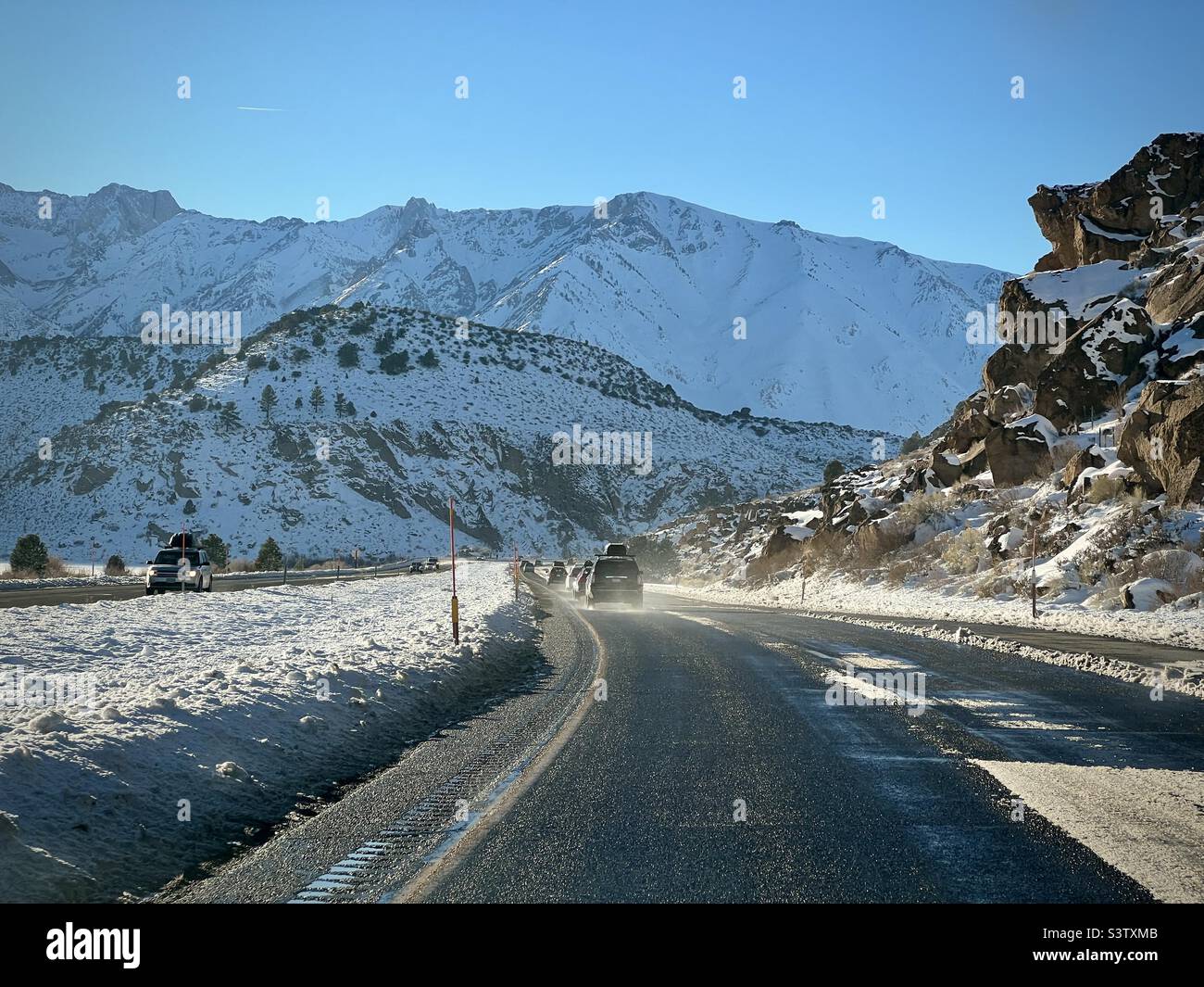 Scenic drive on highway road smartphone stock photos and images - Alamy
