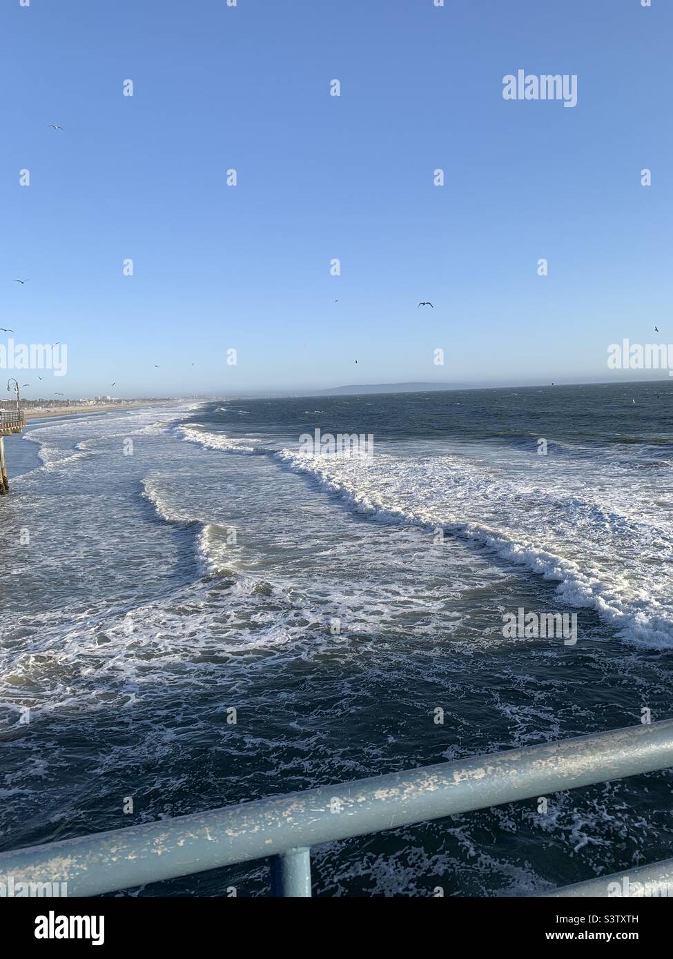 Many waves hi-res stock photography and images - Alamy