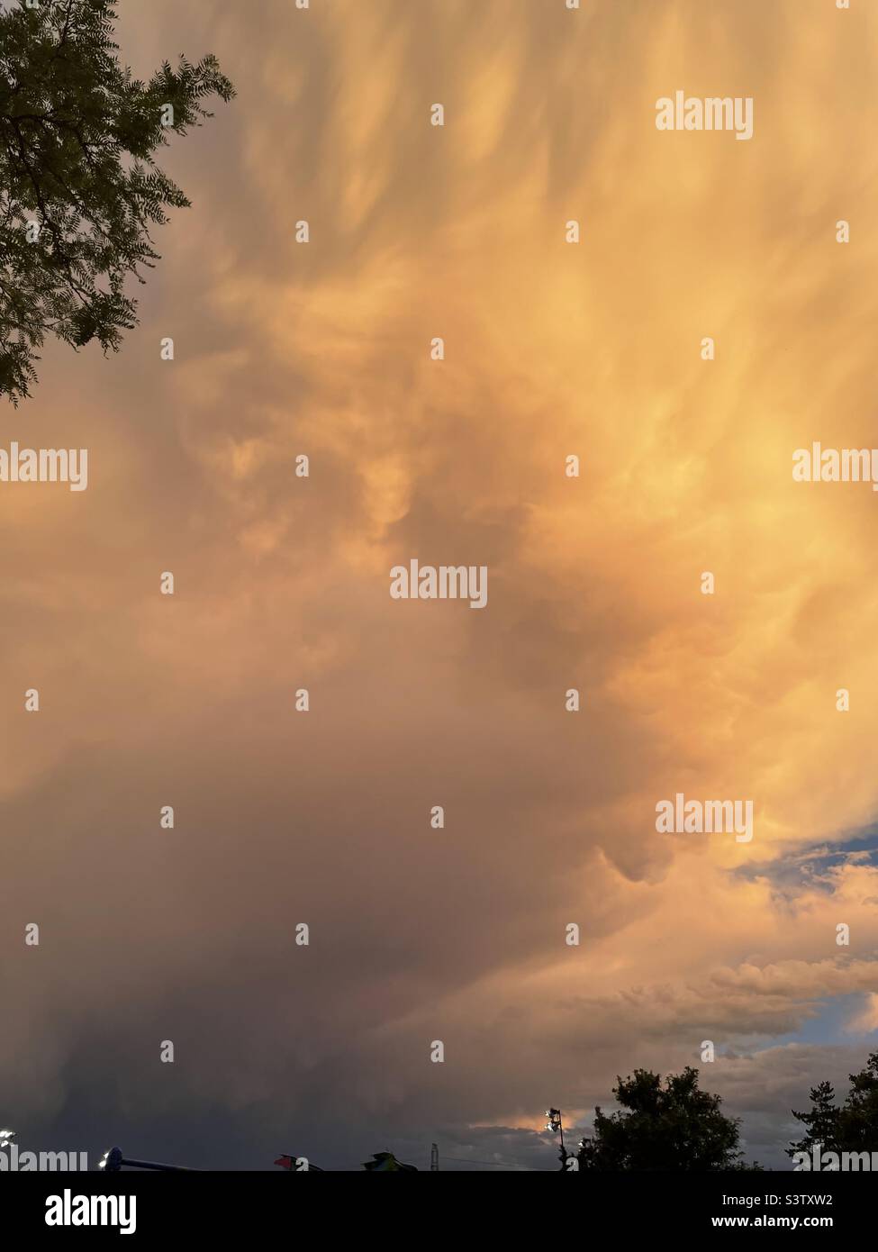 Day storm clouds hi-res stock photography and images - Alamy