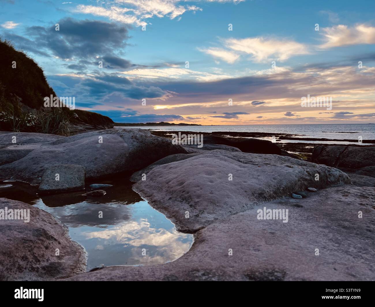 Reflections rock hi-res stock photography and images - Alamy