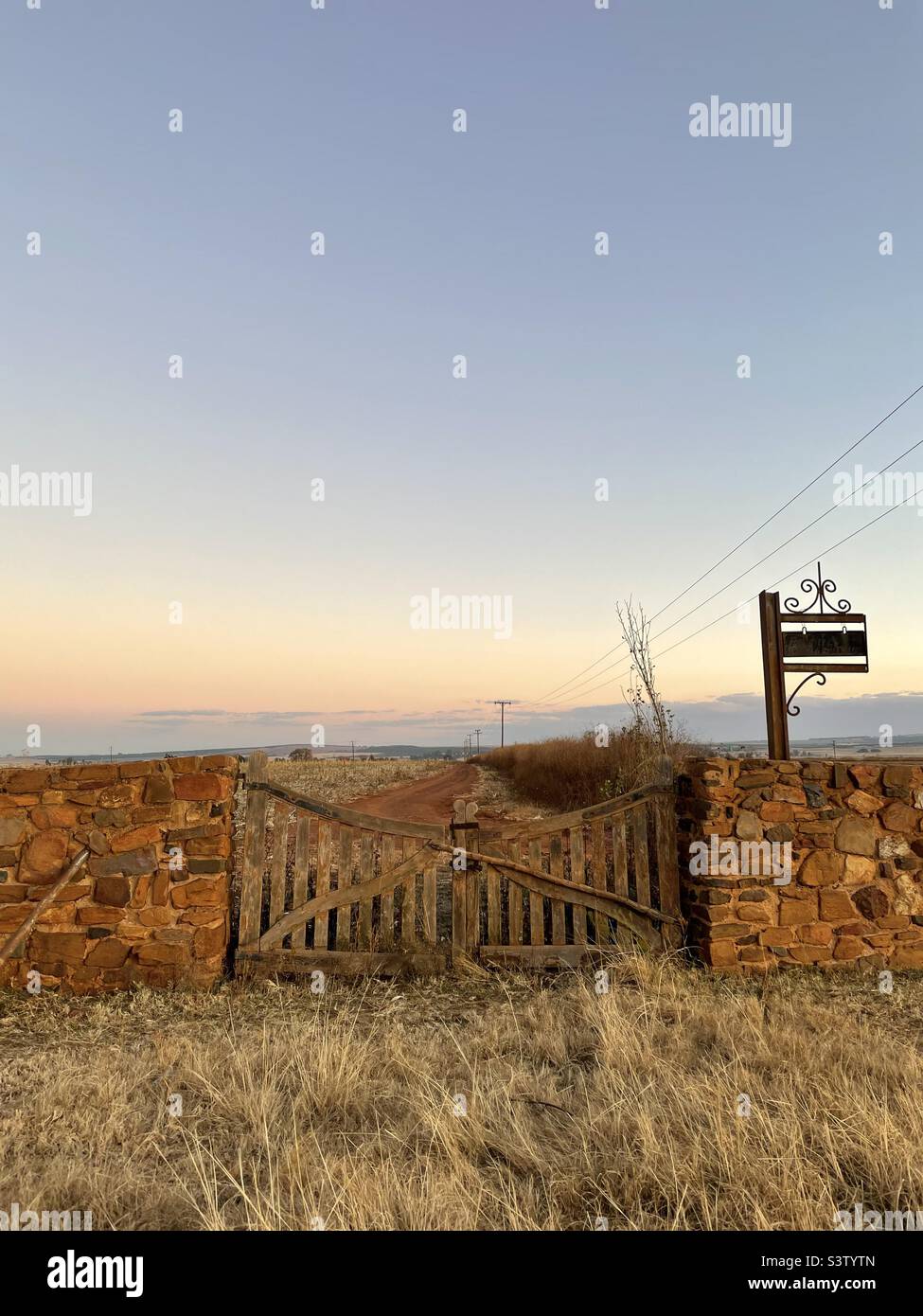 Stone wall farm hi-res stock photography and images - Alamy