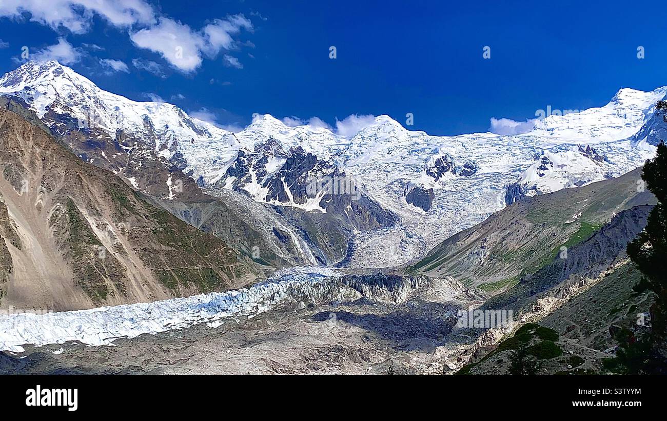 Parbat hi-res stock photography and images - Alamy