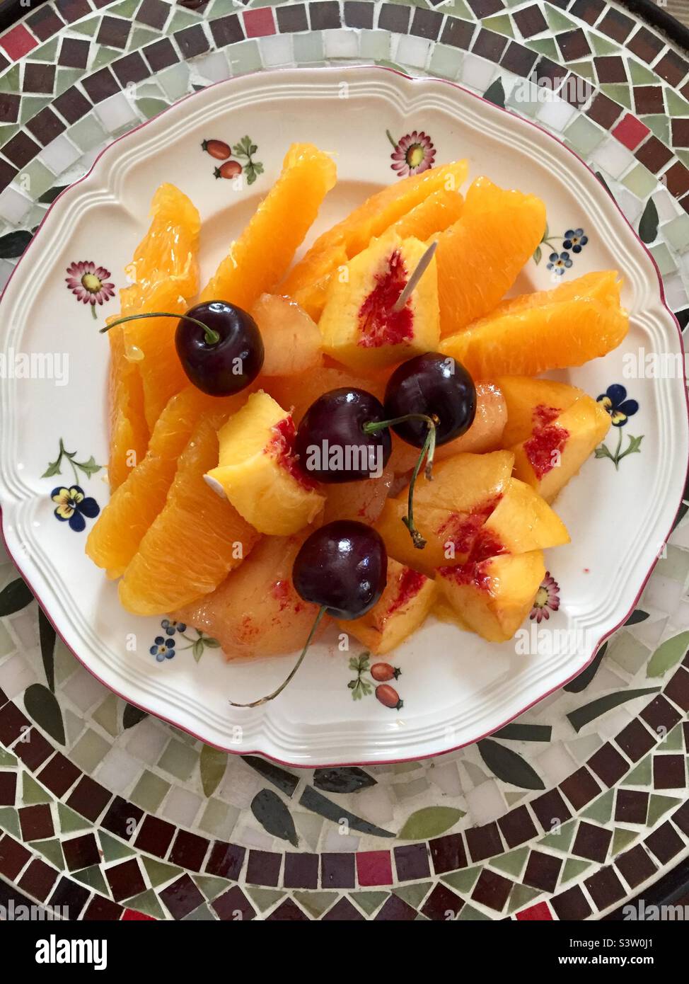 Fruit plate hi-res stock photography and images - Alamy