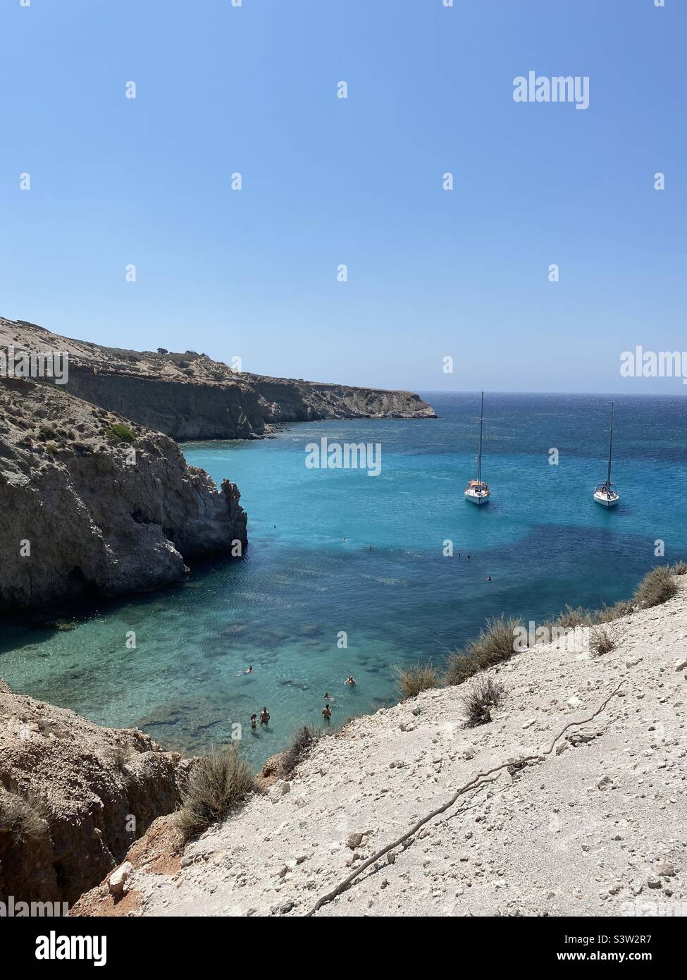 Milos tsigrado beach hi-res stock photography and images - Alamy
