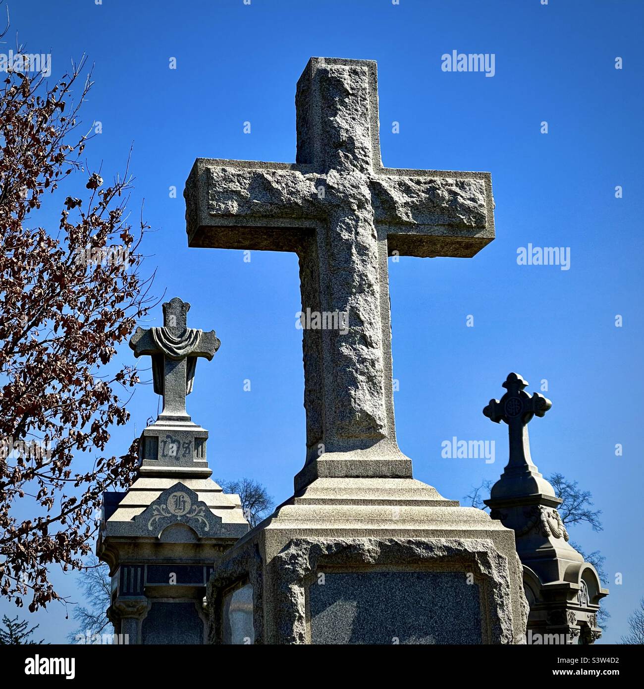 12 crosses hi-res stock photography and images - Alamy