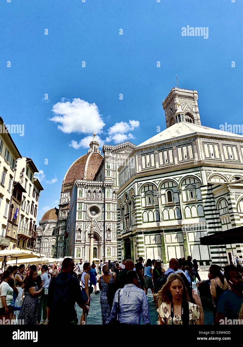 Duomo square in florence hi-res stock photography and images - Alamy