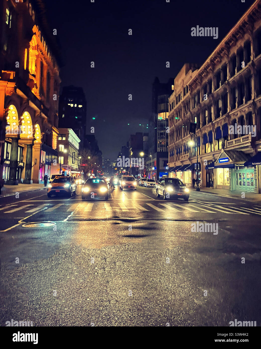 Manhattan street hi-res stock photography and images - Alamy