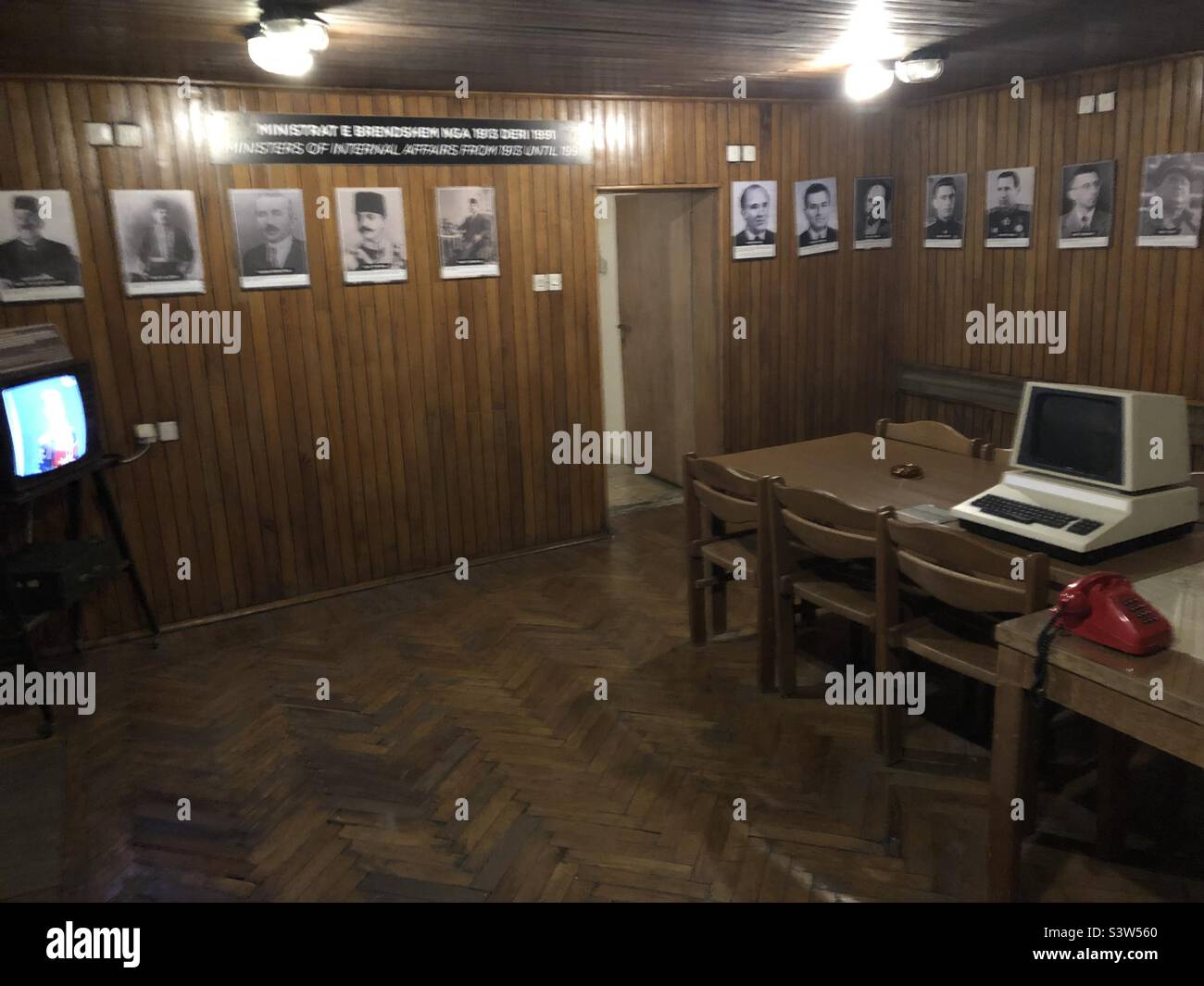 Bunker conference room hi-res stock photography and images - Alamy