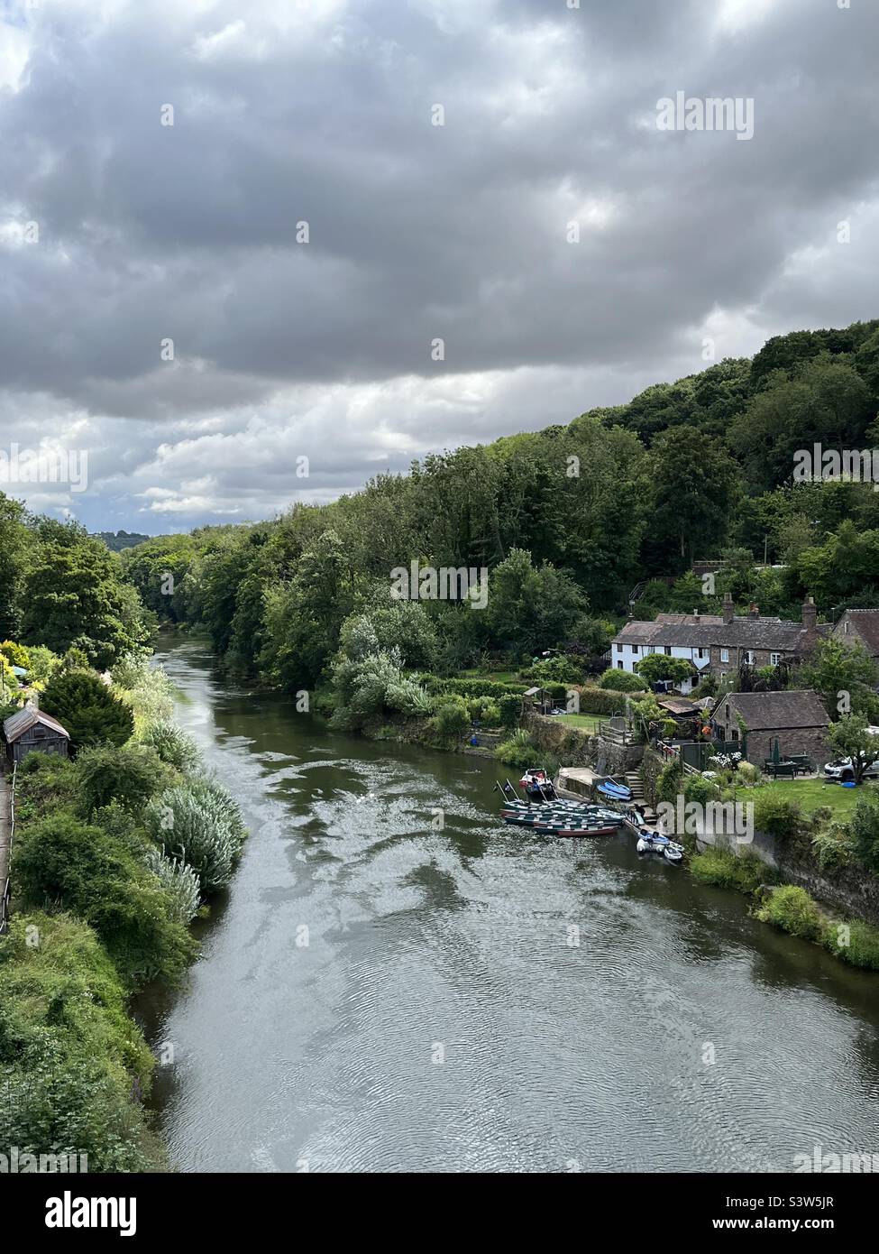 The River Severn running through Ironbridge in Shropshire Stock Photo ...