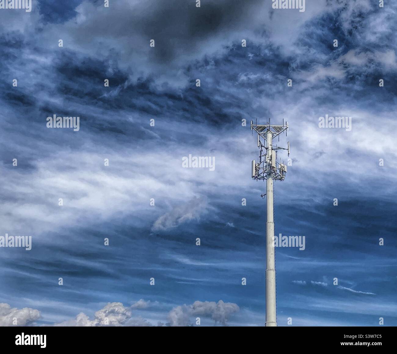 Five clouds hi-res stock photography and images - Alamy