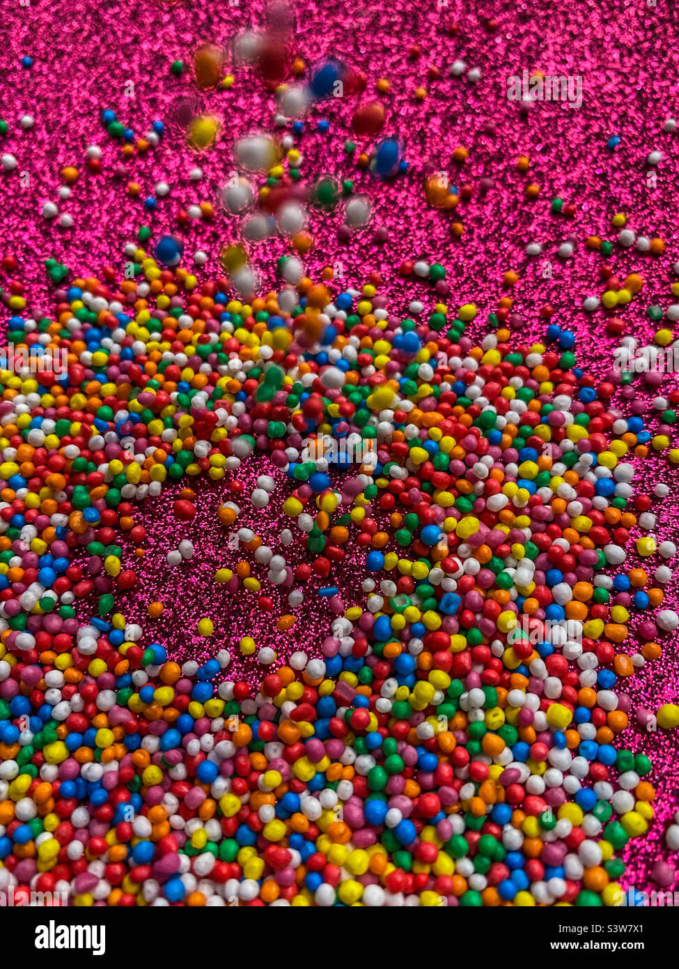 Raining falling hi-res stock photography and images - Alamy