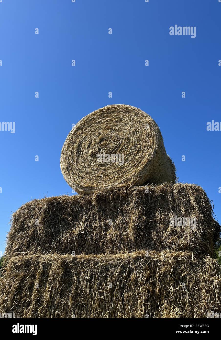 Land rolls hi-res stock photography and images - Alamy