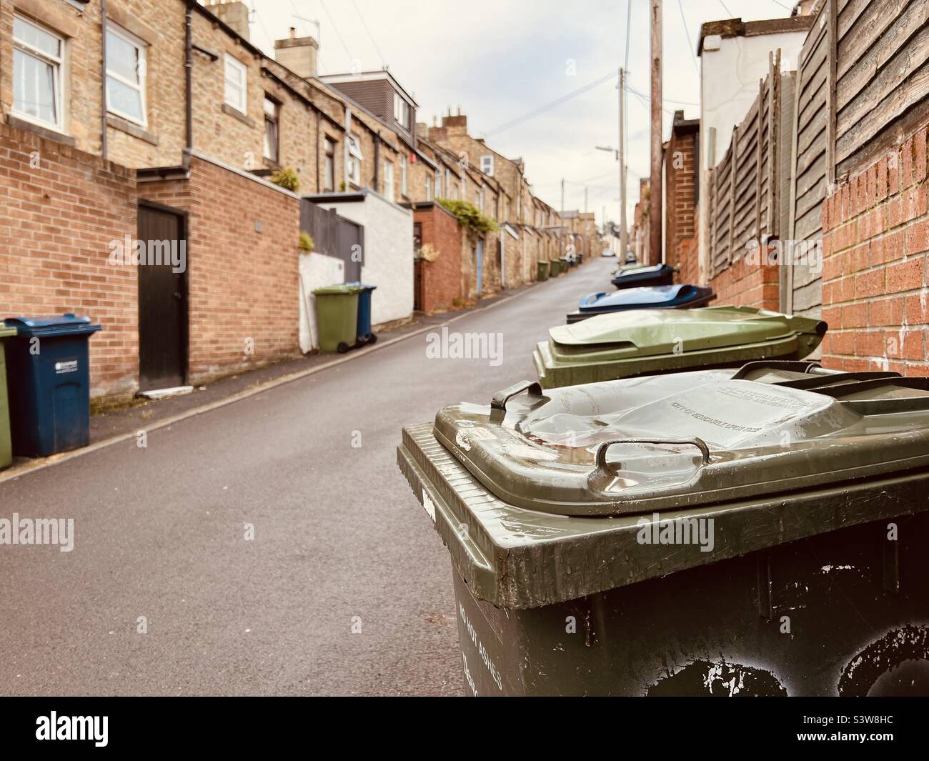 Street garbage bins hi-res stock photography and images - Alamy