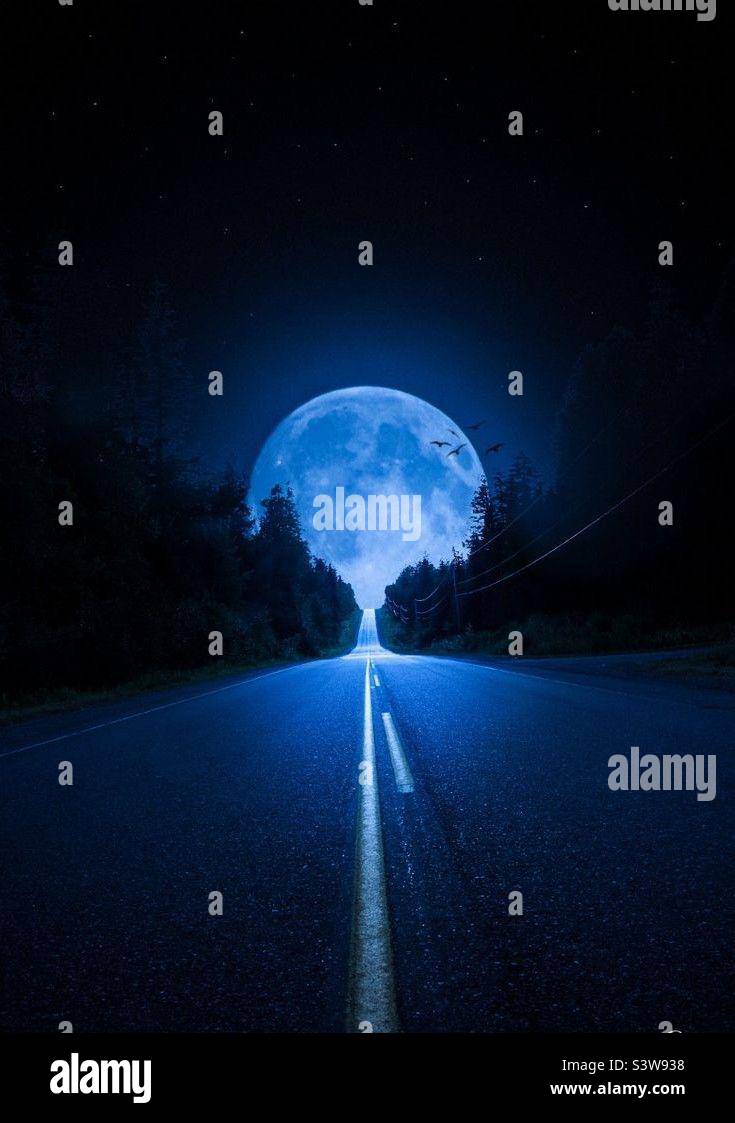 Bluemoon hi-res stock photography and images - Alamy