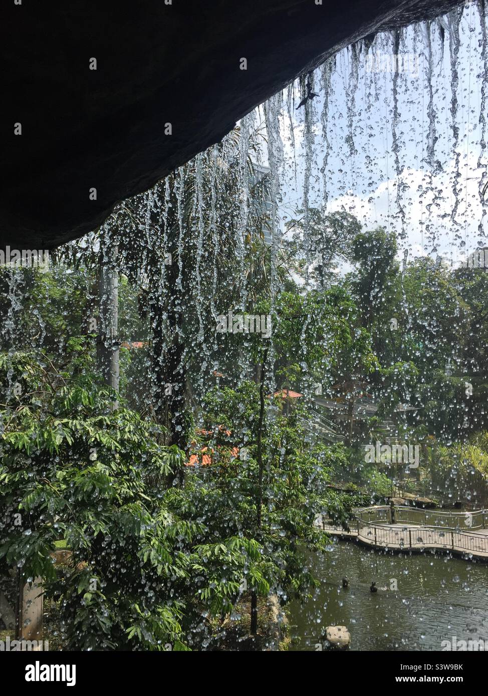 Under a waterfall hi-res stock photography and images - Alamy