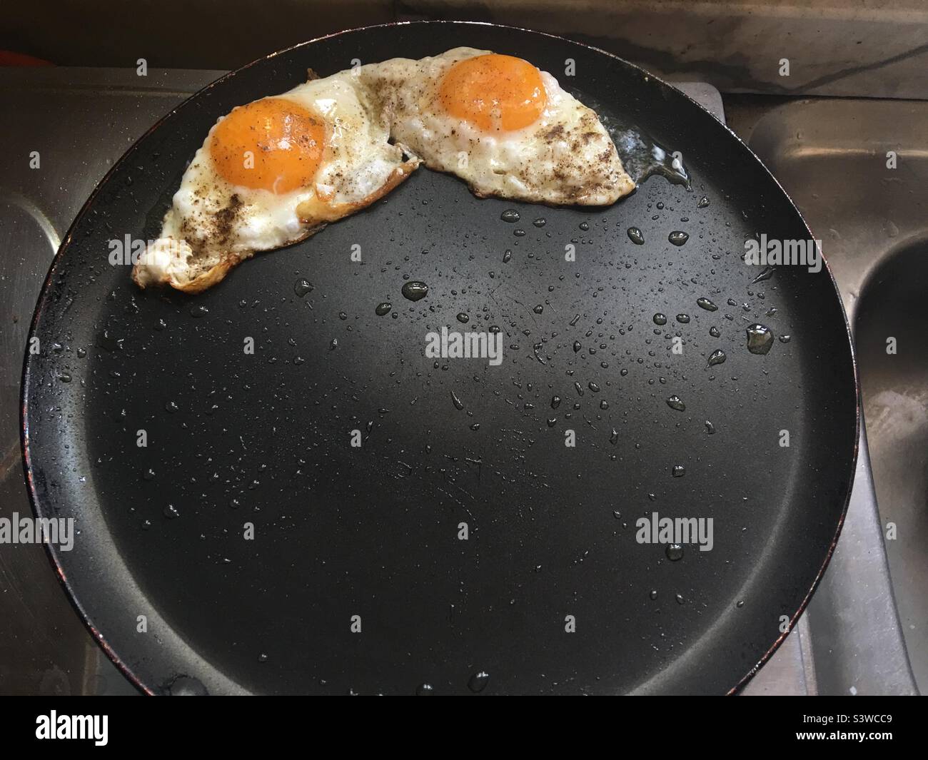 Half omelette hi-res stock photography and images - Alamy