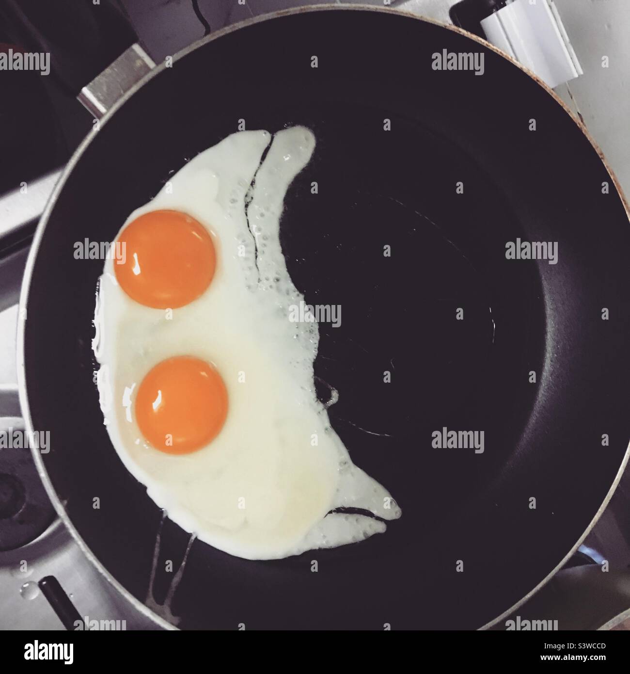 Half fried omelette hi-res stock photography and images - Alamy