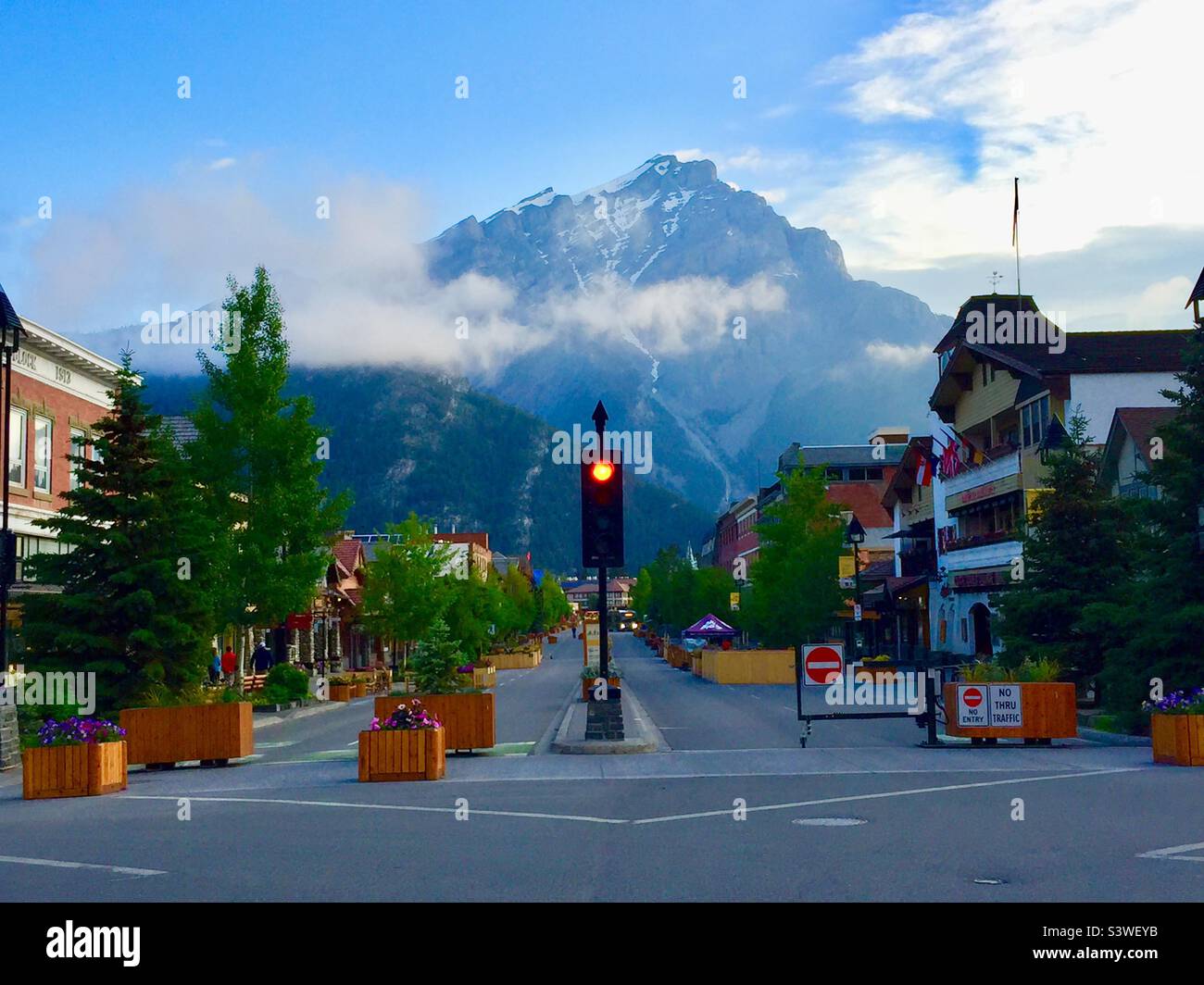 Downtown Banff, Alberta and Cascade Mountain Stock Photo - Alamy