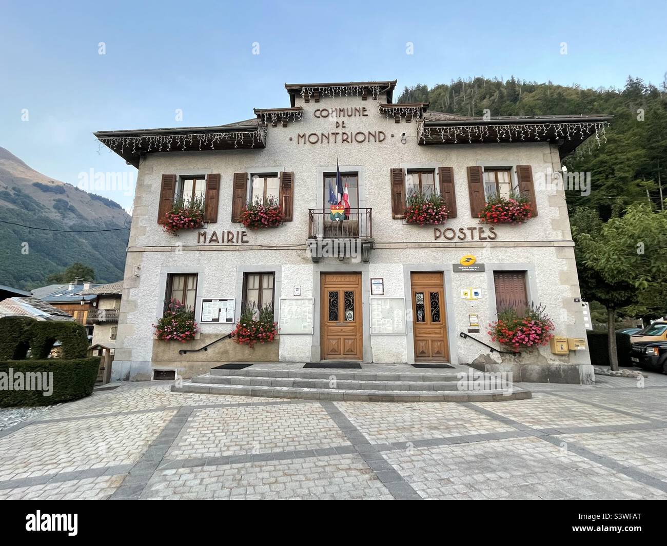 Montriond hi-res stock photography and images - Alamy