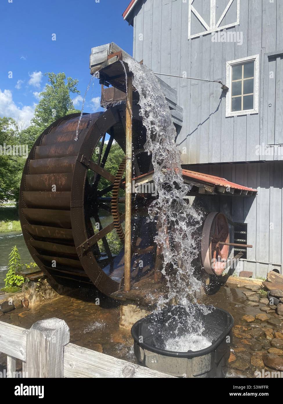 'flour mill' hi-res stock photography and images - Alamy