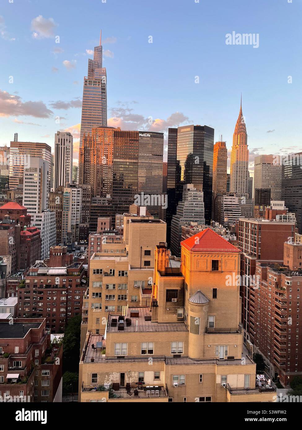 Skyline of Midtown Manhattan San Fran at co-op apartment building ...