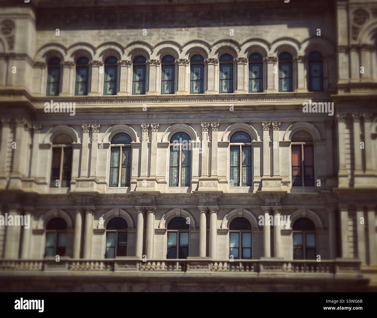 Archs and windows hi-res stock photography and images - Alamy