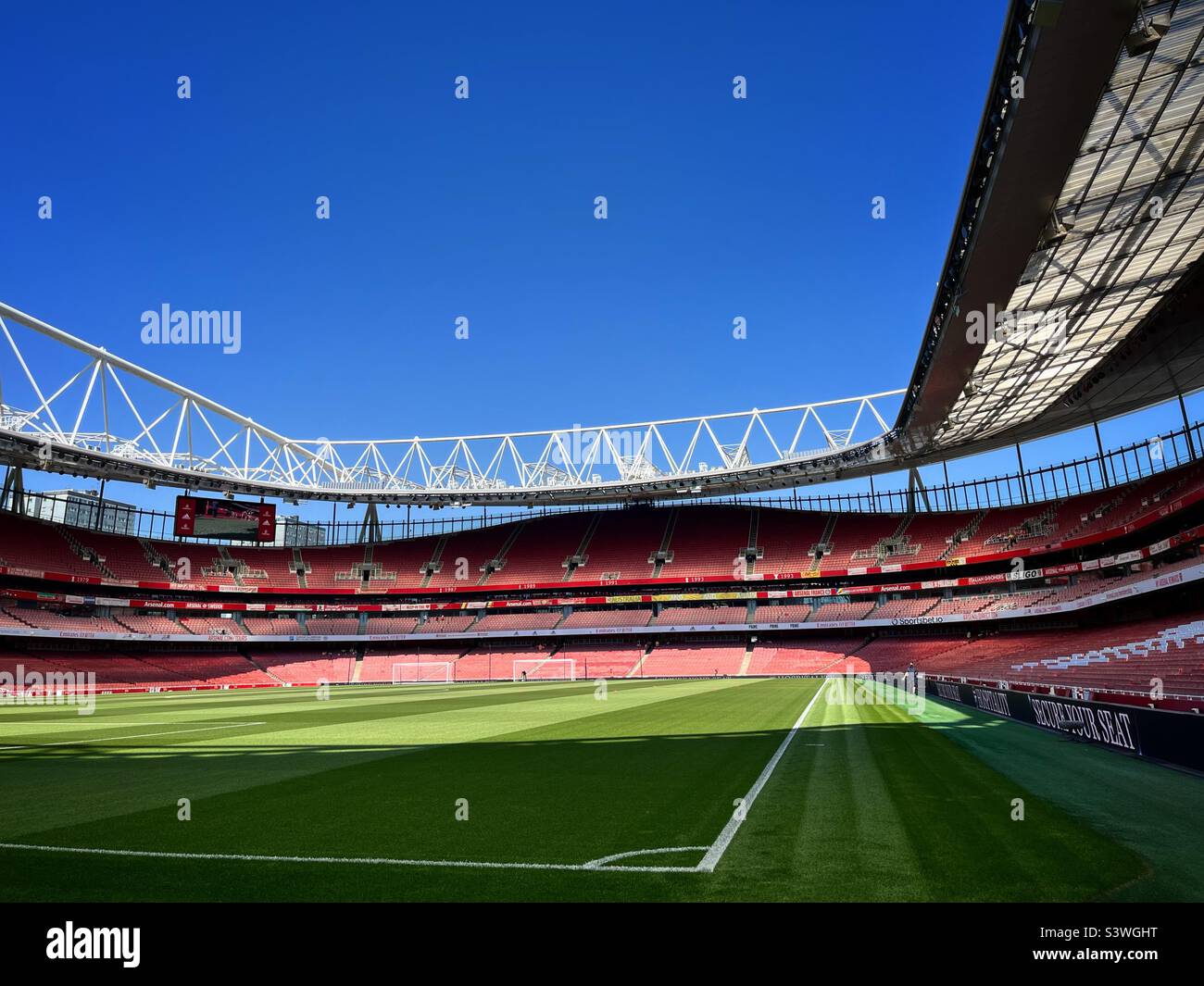 Arsenal stadium general view hi-res stock photography and images - Alamy