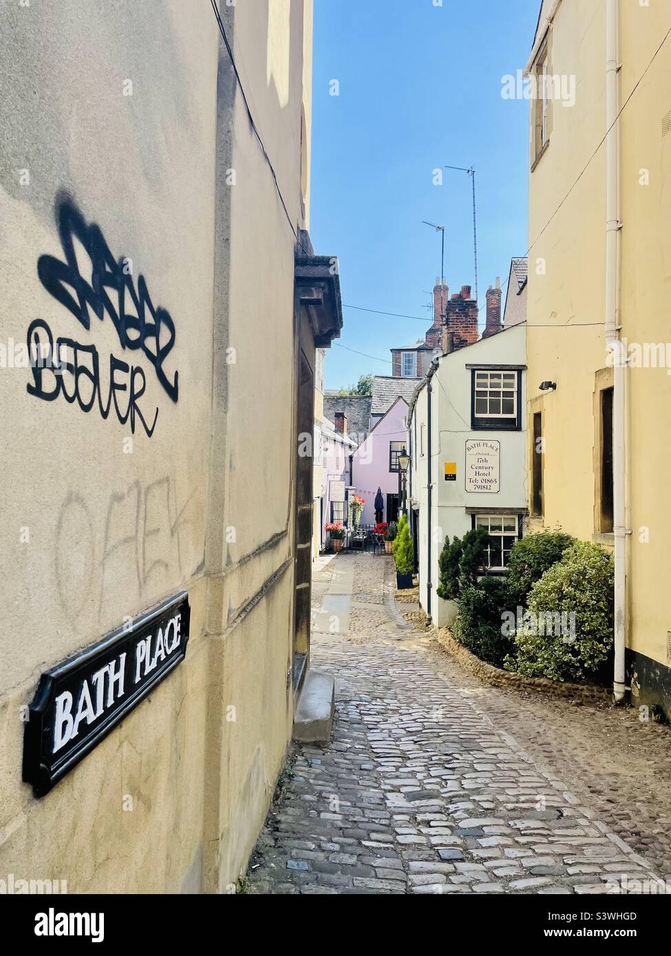 Charming cobbled street of Bath Place in Oxford, England, UK Stock ...