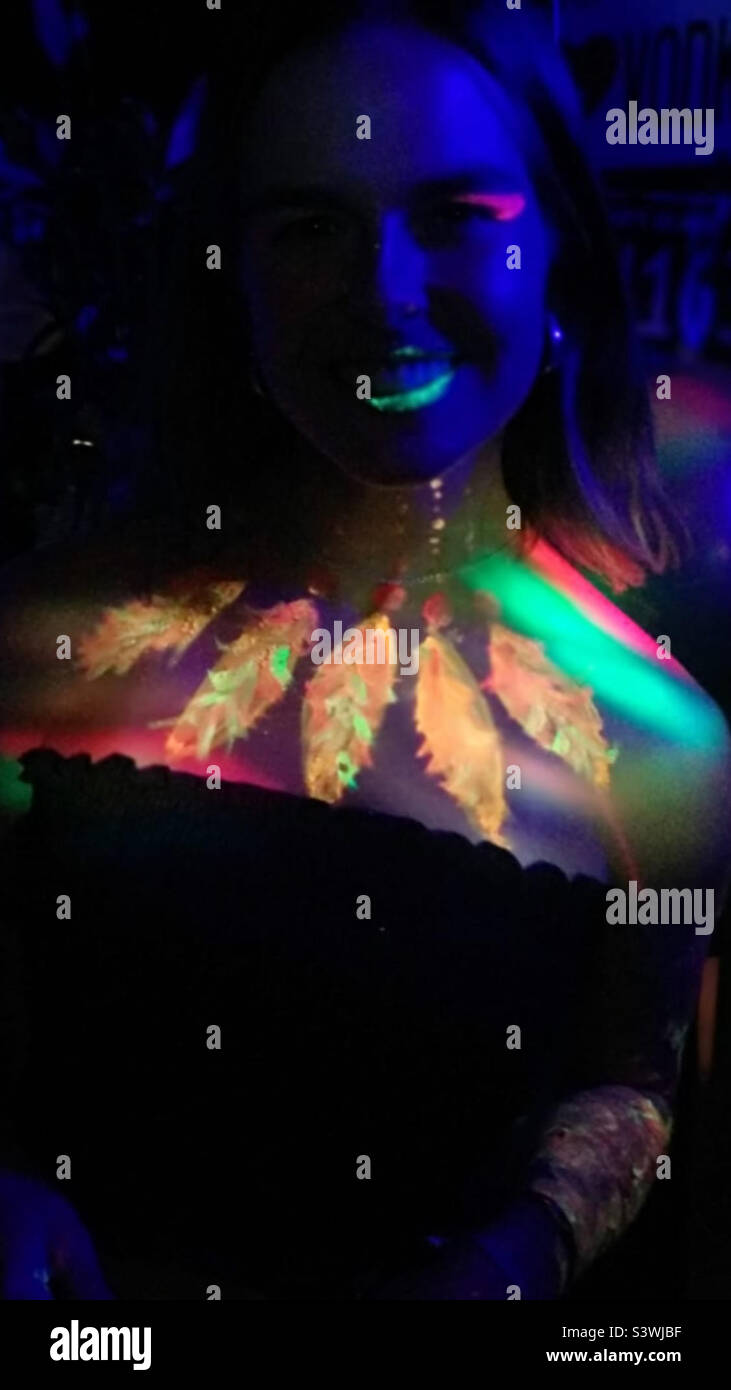 Collar fluorescente hi-res stock photography and images - Alamy