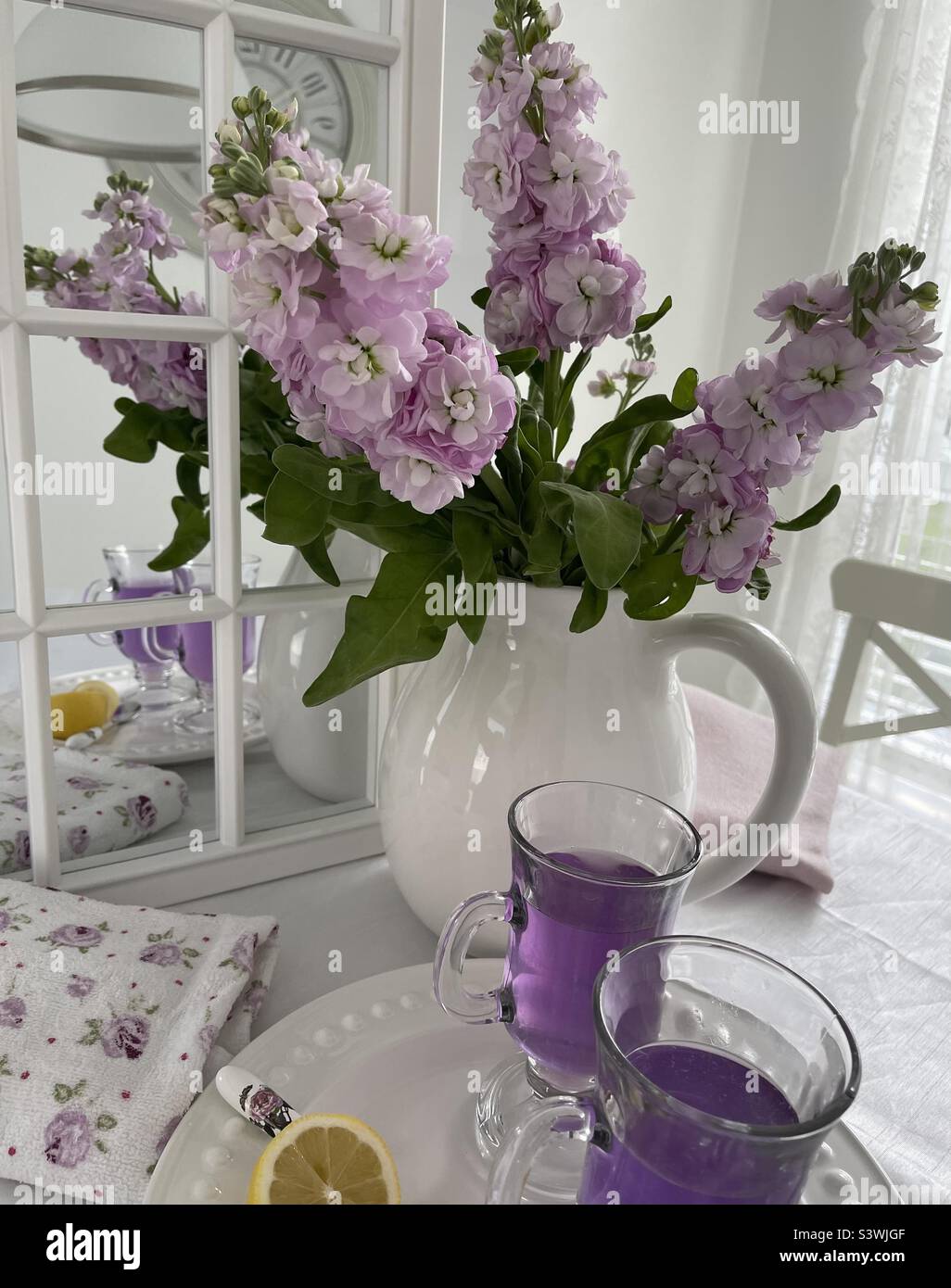 Sideboard tray hi-res stock photography and images - Alamy