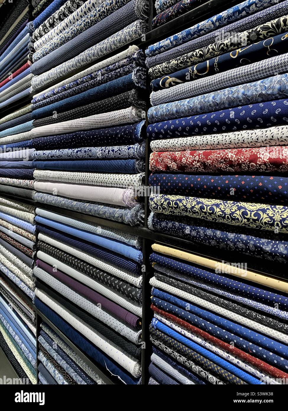 Fabric selection hi-res stock photography and images - Alamy