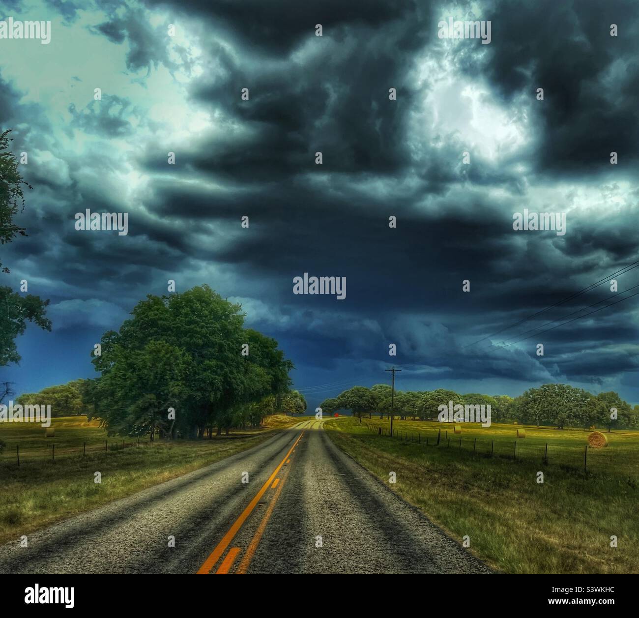Scary weather hi-res stock photography and images - Alamy