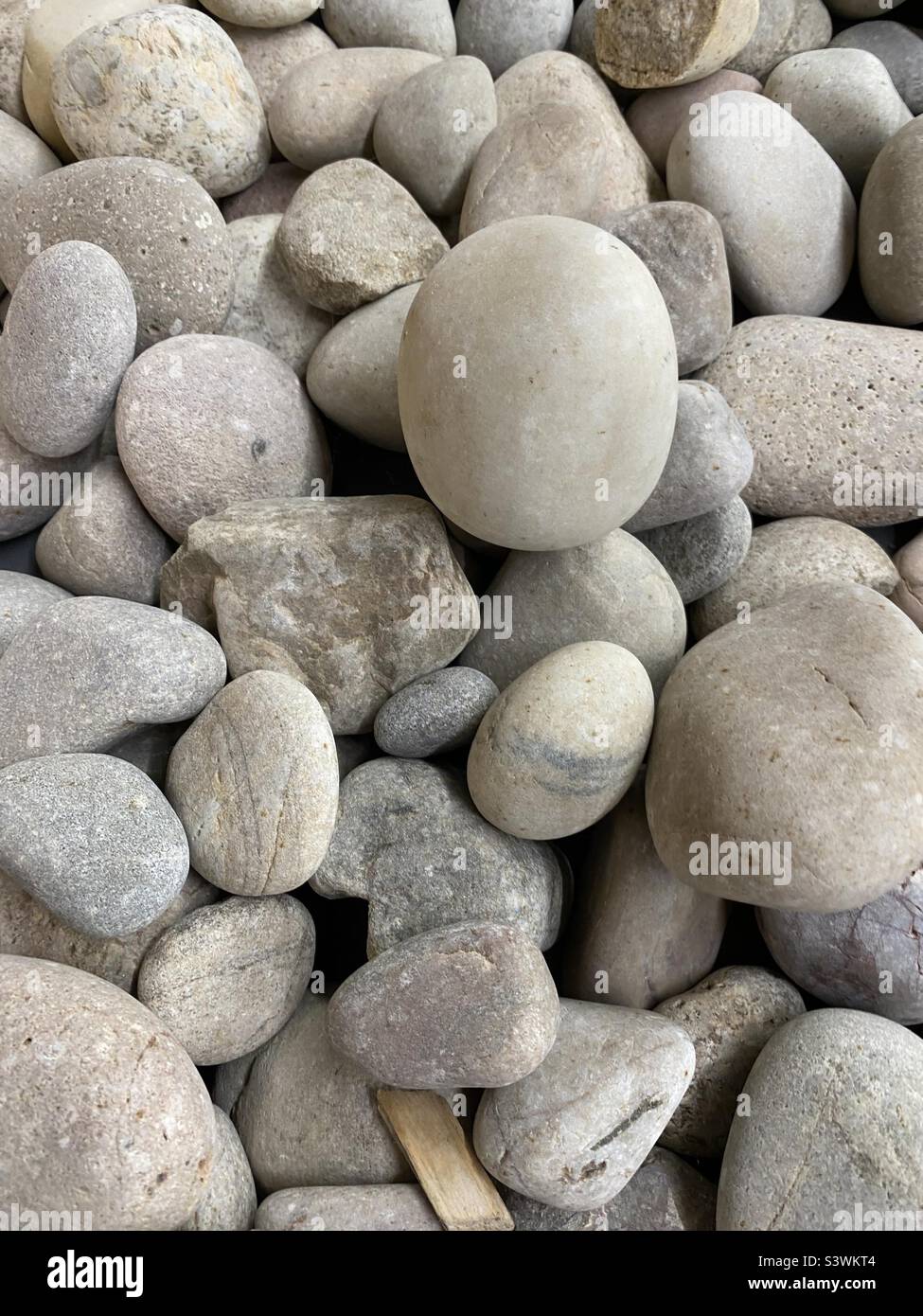 Polished rocks on beach hi-res stock photography and images - Alamy
