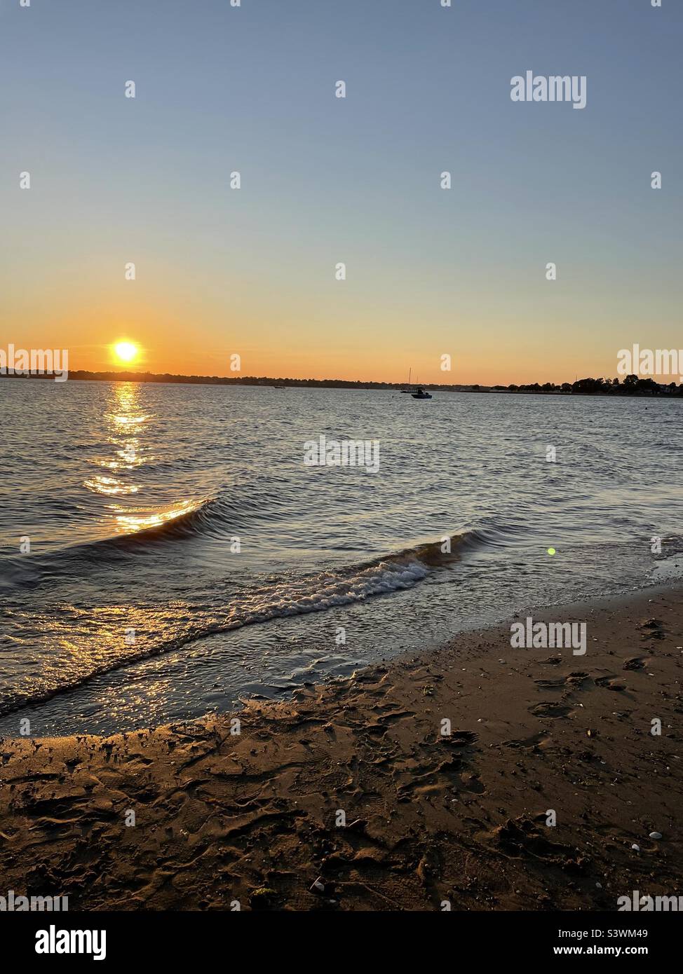 Rhode island beach street sunset hi-res stock photography and images ...