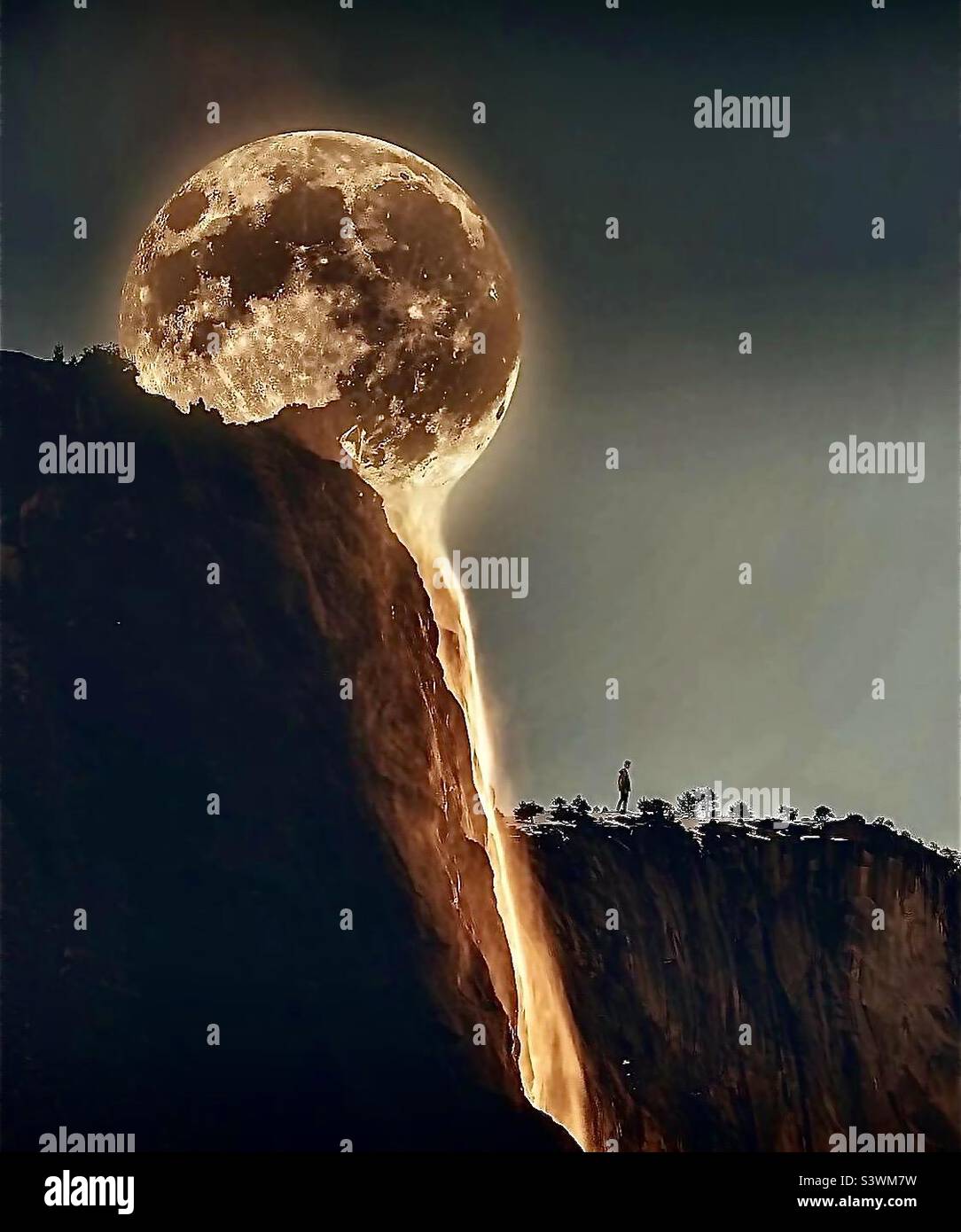 Melting moon hi-res stock photography and images - Alamy