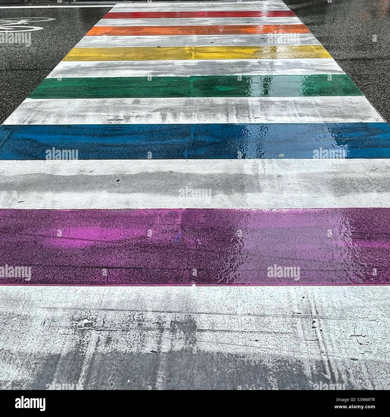 Crosswalk street hi-res stock photography and images - Alamy